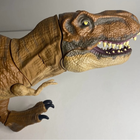 Mattel | Toys | Jurassic World 25 Hasbro Stomp And Strike 18 ...